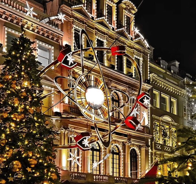 London: Christmas Lights Walking Tour - Key Points