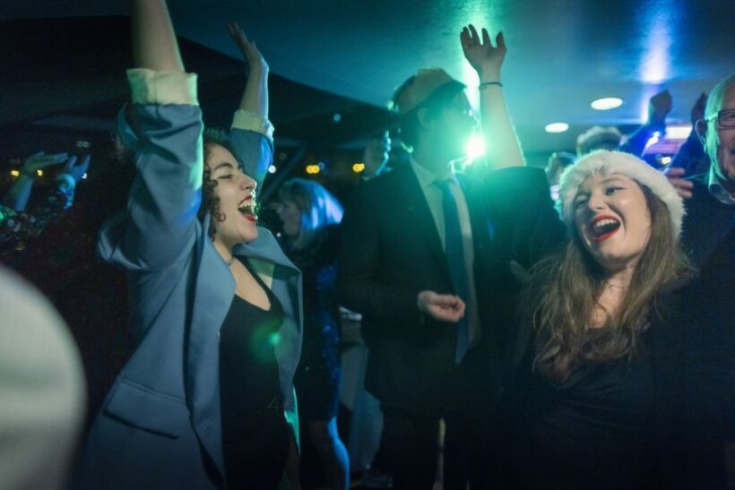 London: Christmas Party Dinner Cruise - What the Reviews Tell Us