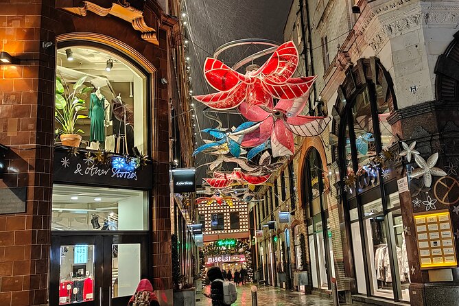 London Christmas Sparkle Private Walking Tour - The Sum Up