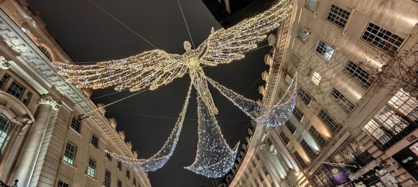 London Christmas Sparkle Walking Tour Small Group - Discover the Magic of London During the Holidays: A Detailed Look at the Christmas Sparkle Walking Tour