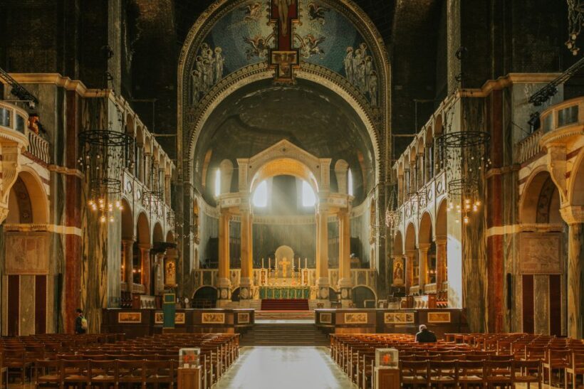 London: Churches and Cathedrals Private Walking Tour - Key Points