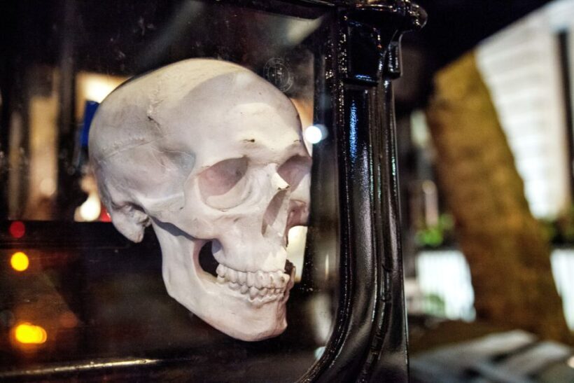 London: Comedy Horror Ghost Tour on a Bus - A One-Hour Ride Through Londons Haunted Sides