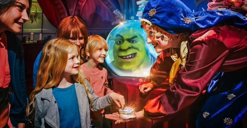 London: DreamWorks Shrek's Adventure Tour - Meeting Characters and Live Shows