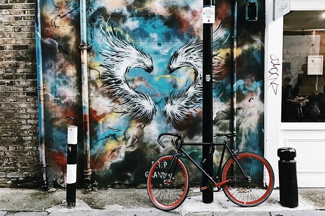 London East End & Street Art - Exclusive Guided Walking Tour - Tour Logistics and Meeting/End Points