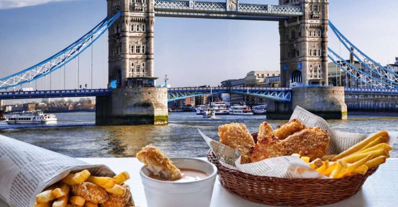 London: English Food Tasting & Private City Sightseeing Tour - Key Points