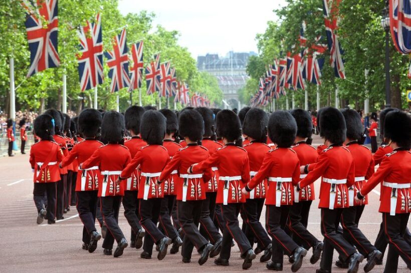 London Full-Day Tour by Black Cab - A Full-Day Journey Through Londons Storied Streets