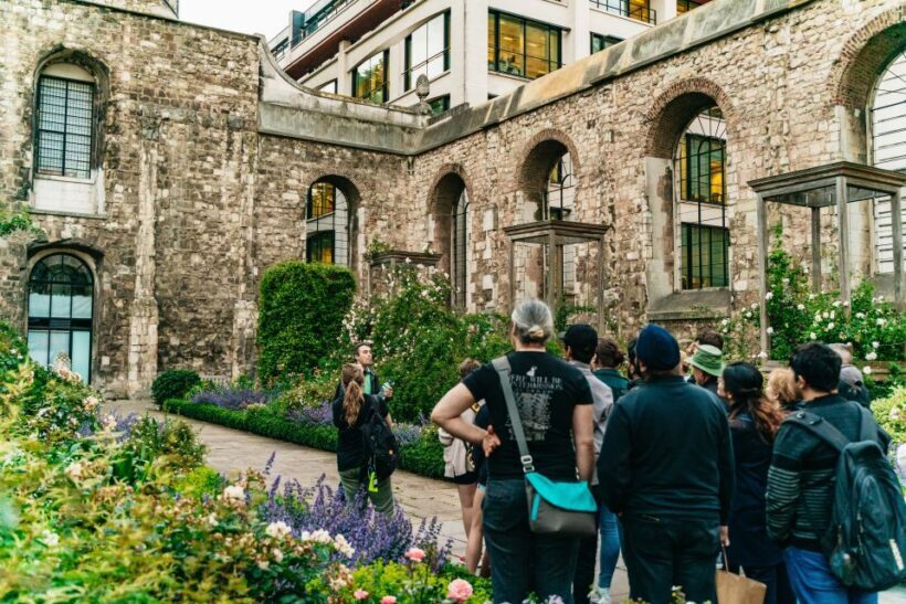 London: Ghastly Ghosts 2-Hour Walking Tour - What Makes This Tour Stand Out?