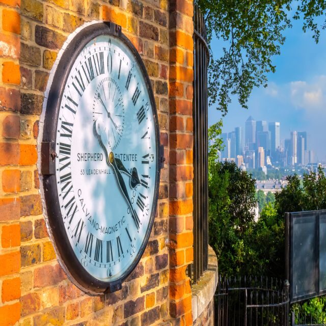 London: Greenwich Highlights Private Tour and Thames Cruise - The Meridian Line and Royal Observatory