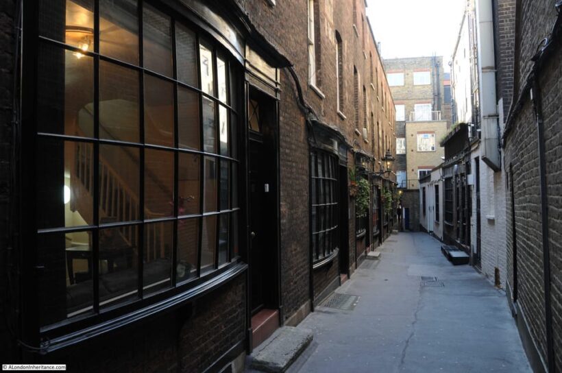 London: Guided Thames Cruise and Harry Potter Walking Tour - FAQ