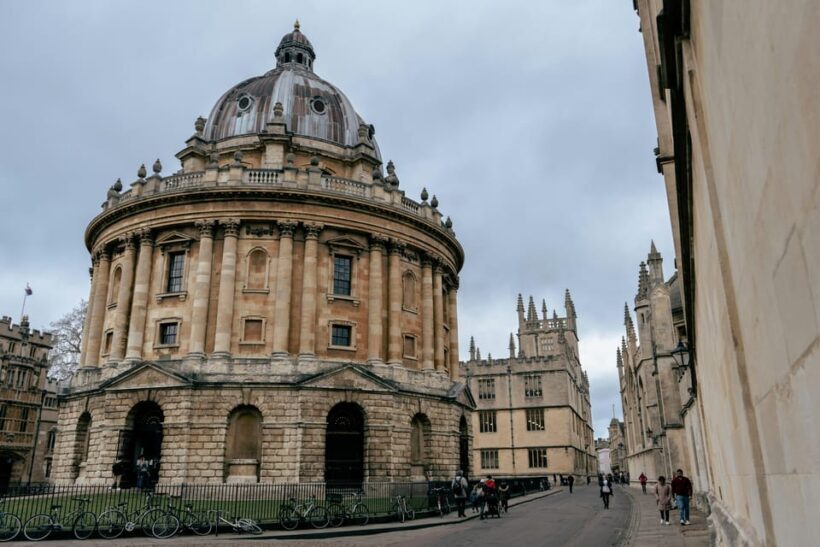 London: Guided tour of Oxford - Sedan - Key Points