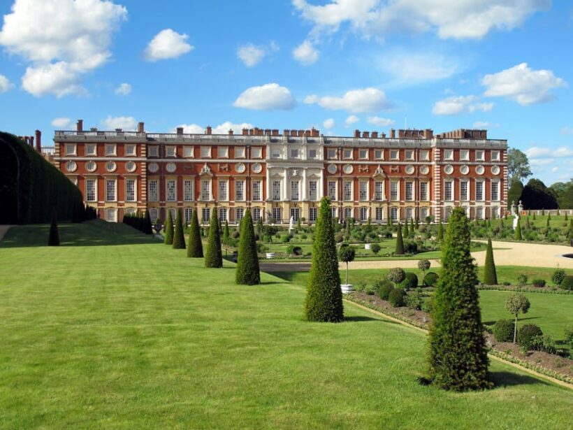London: Hampton Court Palace Private Tour with Train Option - Authentic Insights from Other Travelers