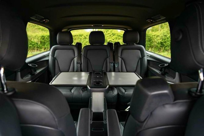 London Heathrow Airport (LHR) to Lincolnshire Luxury Transfers - Service Features That Enhance Your Experience