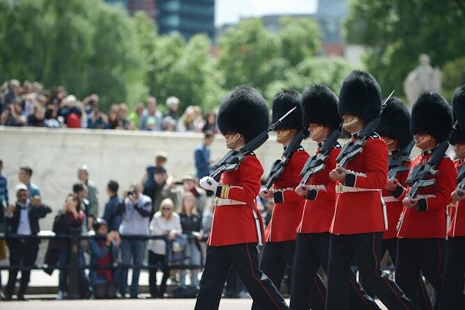 London Highlights: Guided Walking Tour & Changing of the Guards - Key Points