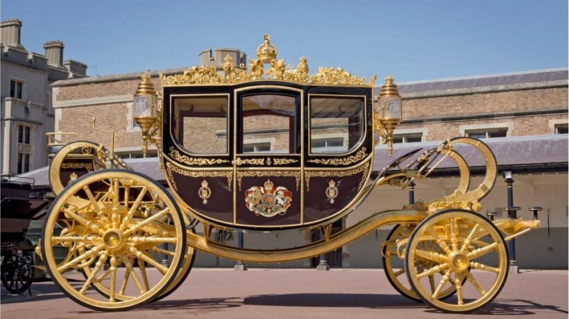 London Highlights Tour & Buckingham Palace Royal Mews Ticket - A Deep Dive into the Experience