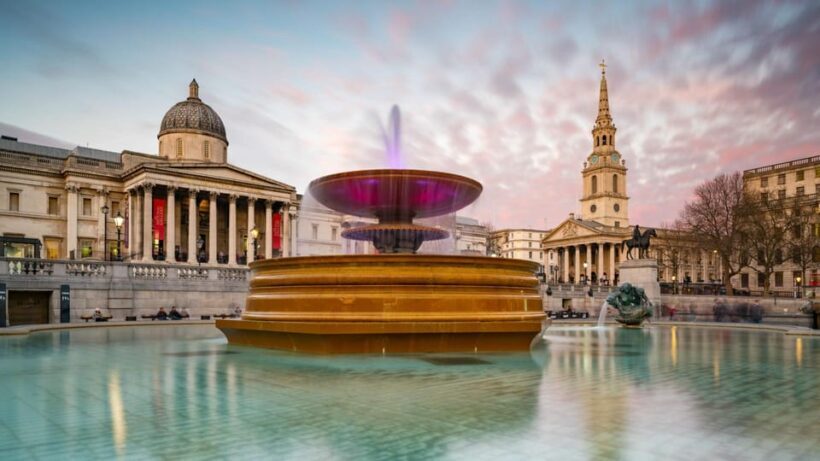 London Highlights Walking Tour with Licenced Tour Guide - Key Points
