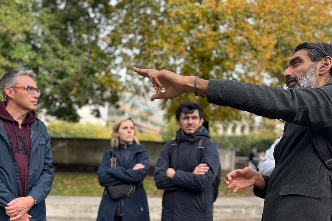 London Historical Tour: Roman Walls to Global Finance - What Makes Each Stop Special?