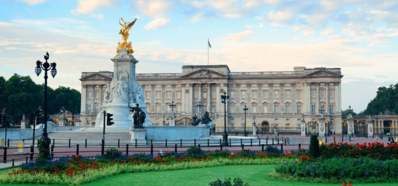 London: Historical Walking Tour in Westminster with an APP - Who Should Consider This Tour?