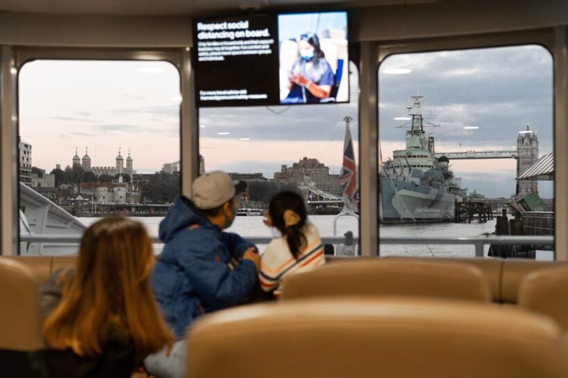 London: Hop-On Hop-Off 1 Day River Pass + Painted Hall - Exploring London from the Water