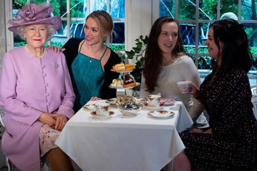 London: Hop-on Hop-off Bus Tour and Madame Tussauds Ticket - Visiting Madame Tussauds