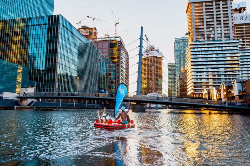 London: Hot Tub Boat Guided Historical Docklands Cruise - Why this experience is worth considering