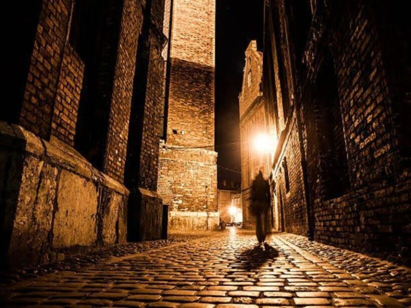 London: Jack The Ripper Most Amazing Guided Walking Tour - An Engaging Journey into Victorian London