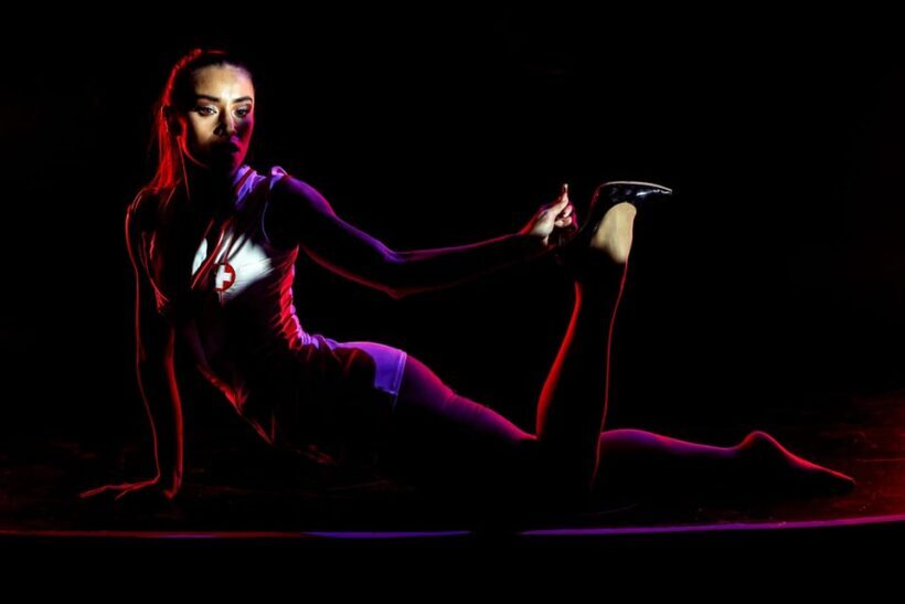 London: Kabaret Exposé - Dining Experience: Food and Drinks