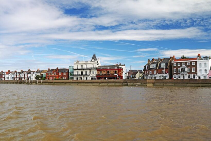London: Kew to Westminster River Thames Cruise - An Authentic Thames Experience — What to Expect
