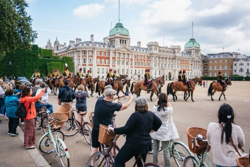 London: Landmarks & Secrets Bike Tour with Pub & Street Art - Final Thoughts