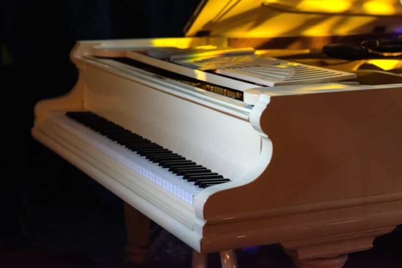 London: Live Music Brunch at Toulouse Lautrec Jazz Pub - Key Points