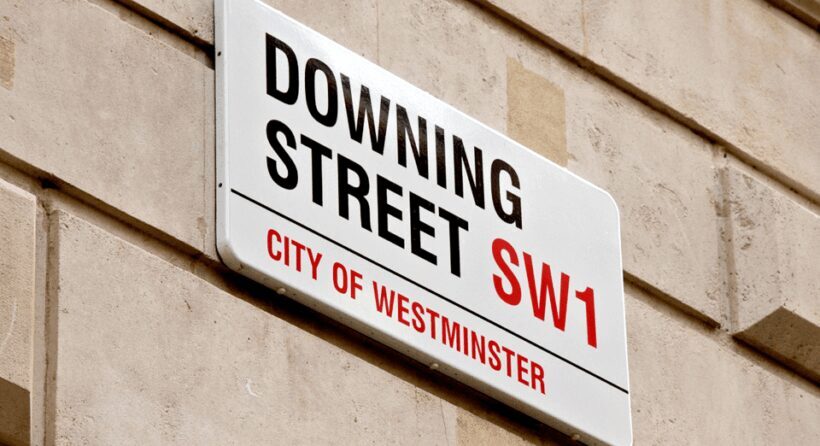London: London Sightseeing Walking Tour with 30+ Sights - Authentic Experiences and Authenticity
