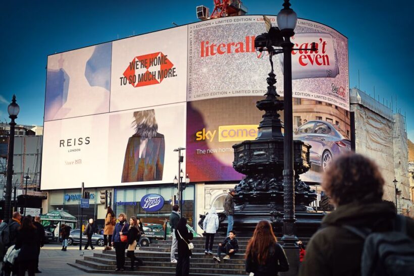 London Must-See 3 Hours Walking Tour - From 10 Downing Street to Horse Guards Parade