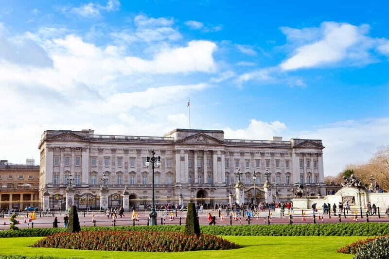 London: Private Classic Sightseeing Tour in a Black Taxi - Key Points