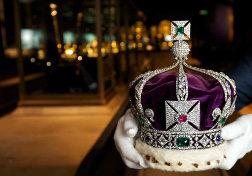 London: Private Crown Jewels Car Tour - St. Paul’s Cathedral: A Masterpiece of Architectural and Cultural Significance