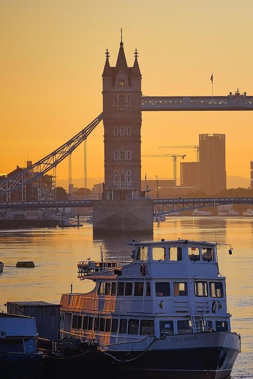 London: Private Family Harry Potter Movie Locations & Cruise - Key Points