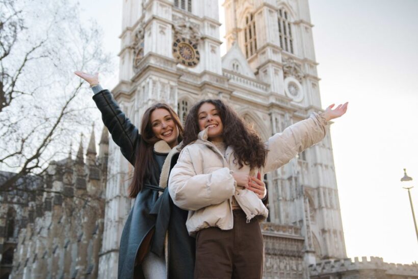 London: Private Landmark Tour with Professional Photographer - FAQs