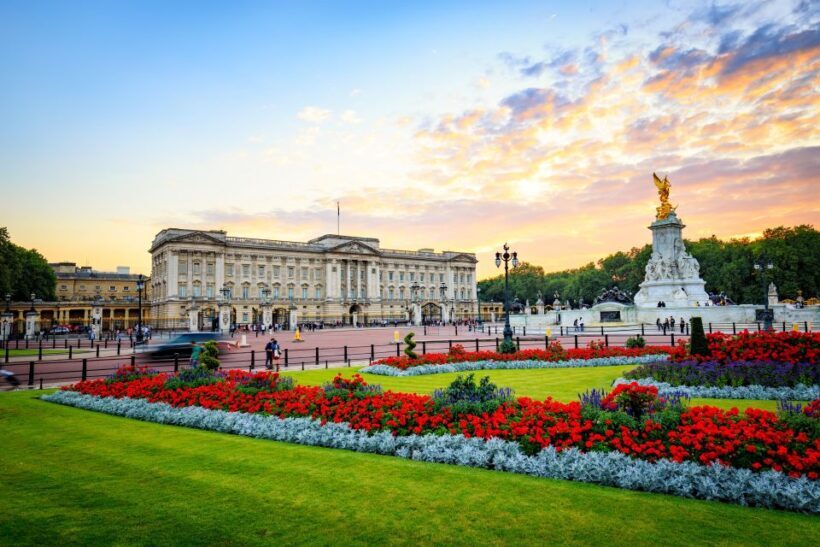 London: Private Royal Tour with Changing of the Guard - Key Points