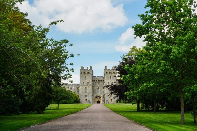 London: Private Tour to Windsor Castle, Stonehenge & Bath - The Itinerary in Detail: What to Expect
