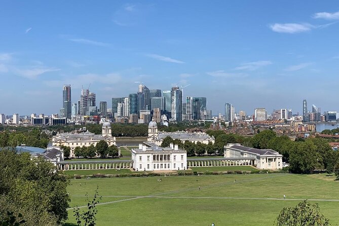 London Private Walking Tour With Brazilian Portuguese Guide - Personalized Experience With a Local Guide