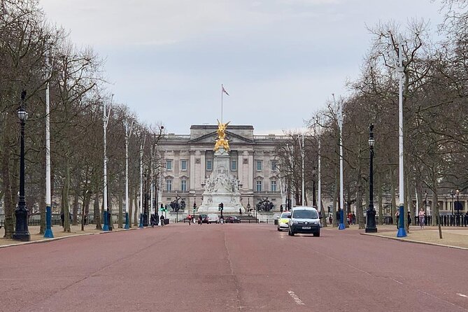 London Private Walking Tour With Brazilian Portuguese Guide - Discover the Citys Hidden Gems