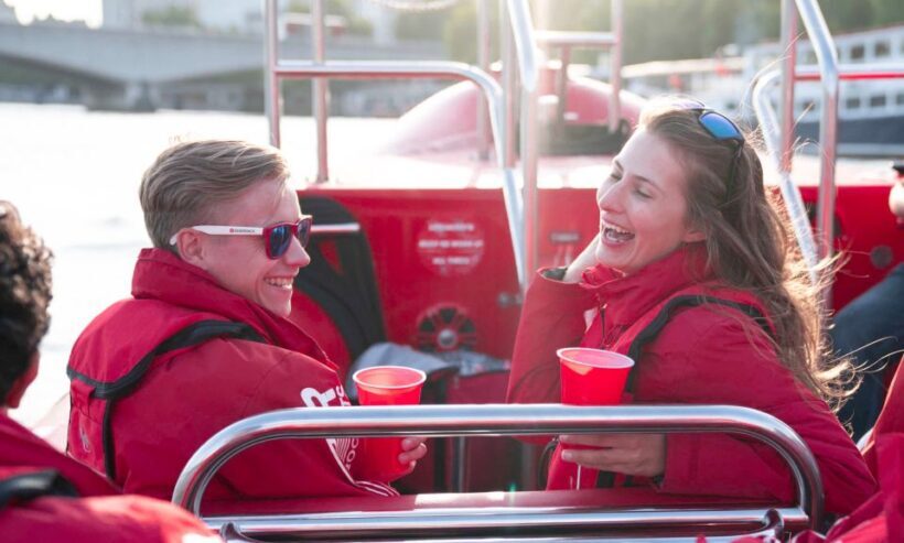 London: River Thames Sunset Speedboat Experience with Drink - FAQs