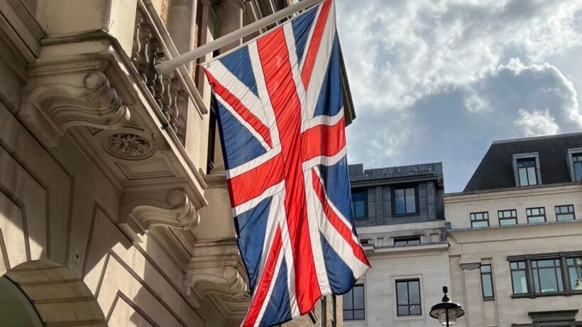 London: Royal Historic Pubs Walking Tour - Accessibility and Practical Tips