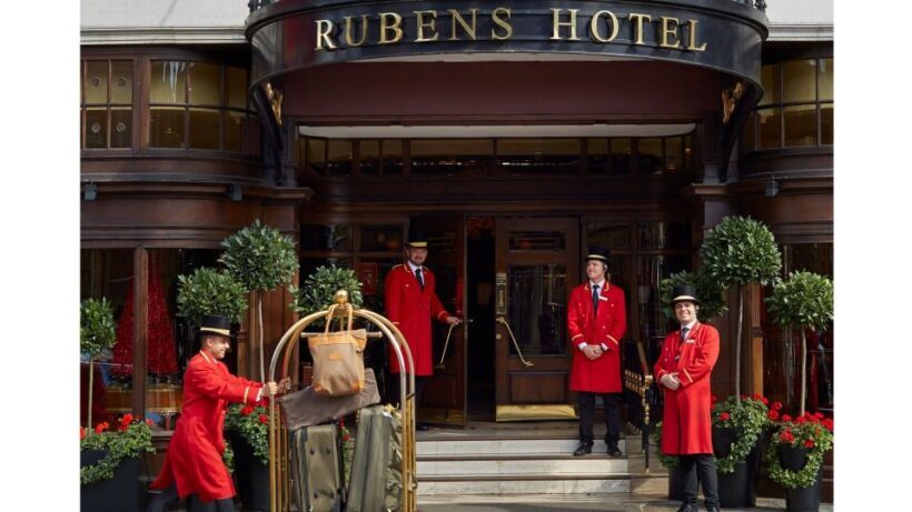 London: Royal Tour with Afternoon Tea at the Rubens - Review Highlights and Practical Insights