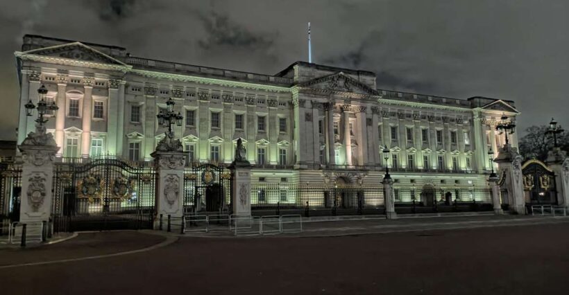 London : Royal Westminster By Night Walking Tour - Authentic Voices & Feedback