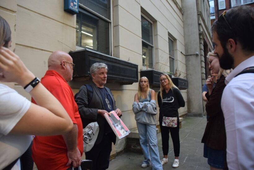 London: Serial Killers of London Guided Walking Tour - The Guide and the Storytelling Style