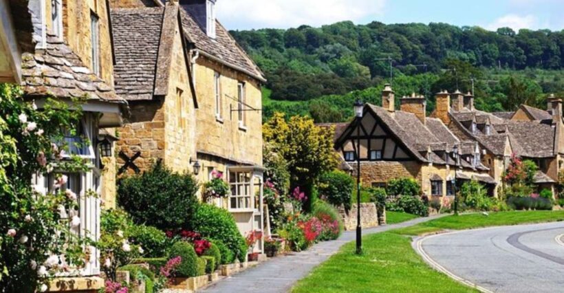 London: Small Group Cotswolds Trip with Bourton-on-the-Water - Transportation and Group Size