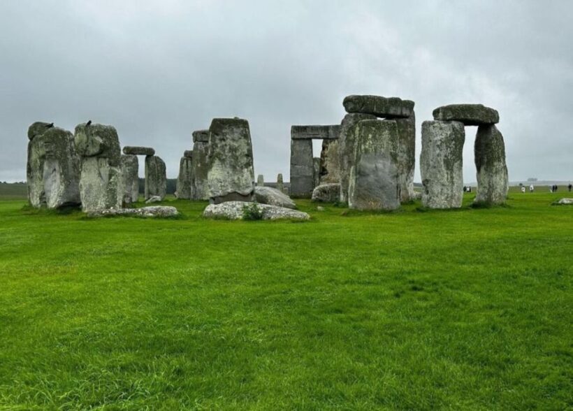 London: Stonehenge 6 Hour Tour By Car With Entrance Ticket - Transportation and Group Size