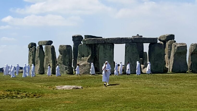 London: Stonehenge and Woodhenge Private Black Cab Tour - An Authentic Spin on a Classic Day Trip