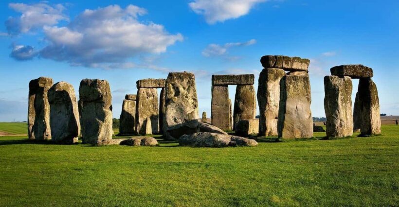 London: Stonehenge & Bath Day Trip with Optional Roman Baths - Transportation and Comfort