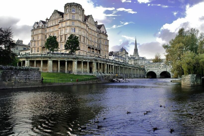 London: Stonehenge, Windsor Castle, Bath, Lacock & Pub Lunch - Who Should Consider This Tour?