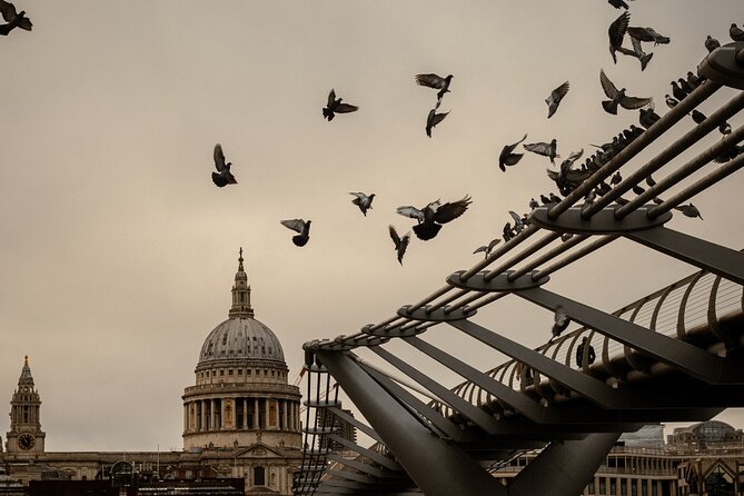 London Through the Lens: Iconic Photo Spots, Hidden Gems & Food. - Enhancing Your Photography Skills: Tips From the Guide